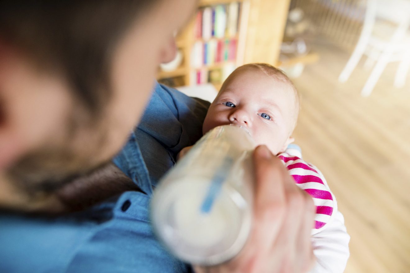 ¿Cómo lograr que el bebé se tome su leche?