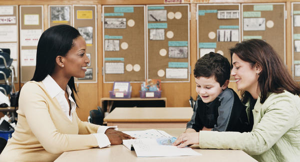 4 prácticos consejos para llevarte bien con la maestra de tus hijos