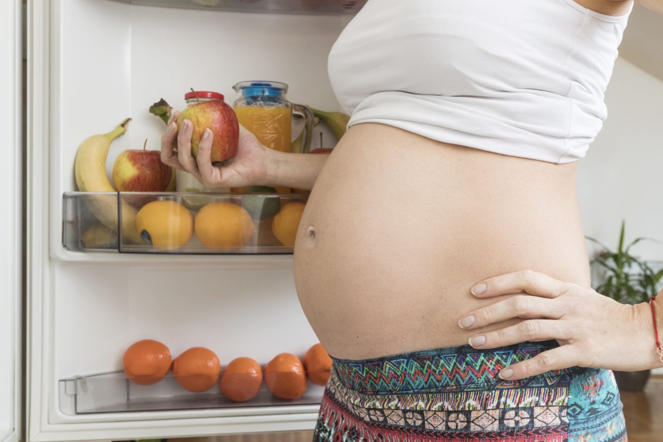 29 Semanas de embarazo: ¡El bebé está abarrotado en tu vientre!