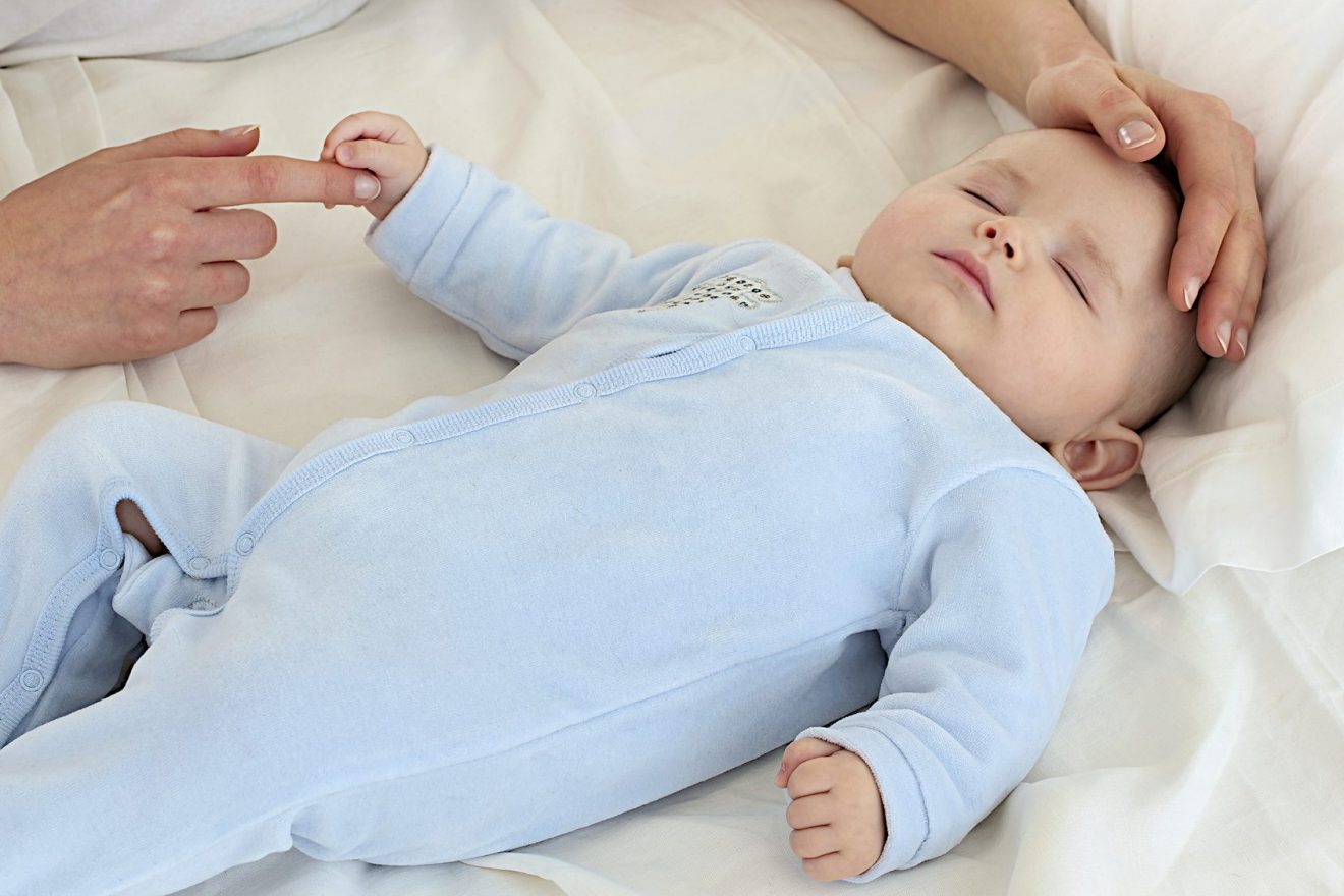 ¿Qué hacer ante la fiebre en bebés? Guía para padres