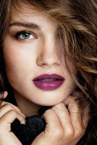 Labios Morados: Los mejores labiales purpuras, morados y violetas (que ...