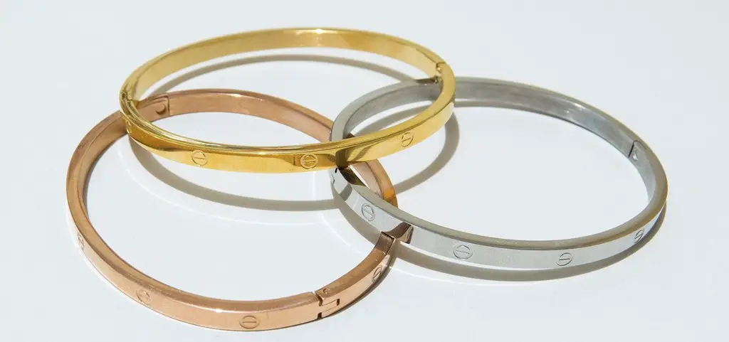 +61 Pulseras para un outfit más personal