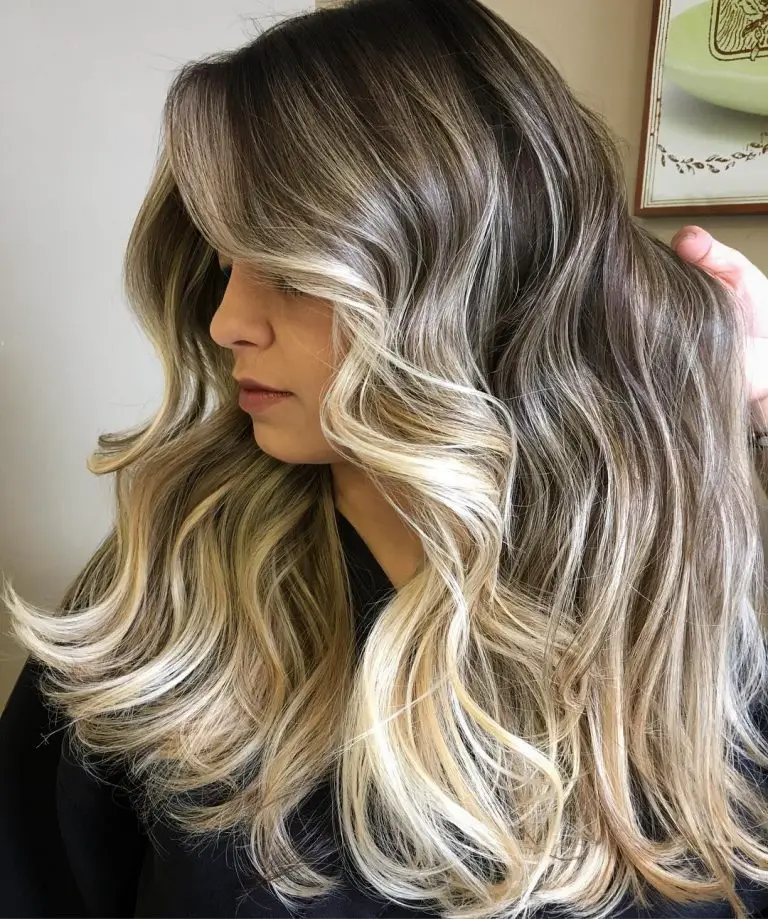 Mechas Platinadas: +35 ideas increíbles para un cambio de look