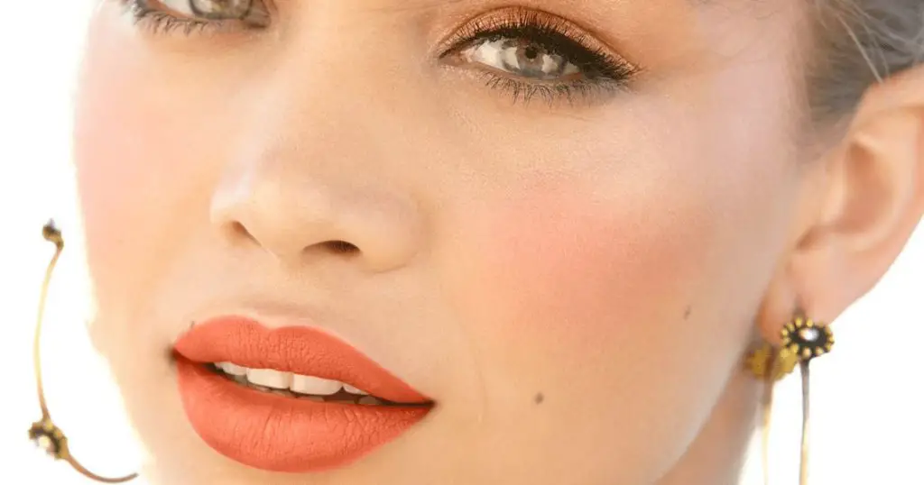 Labiales para piel blanca ¡16 colores geniales para tu tono de piel!