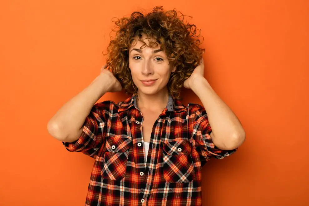 Pelo rizado ¿Como cortarlo y mantenerlo bajo control?