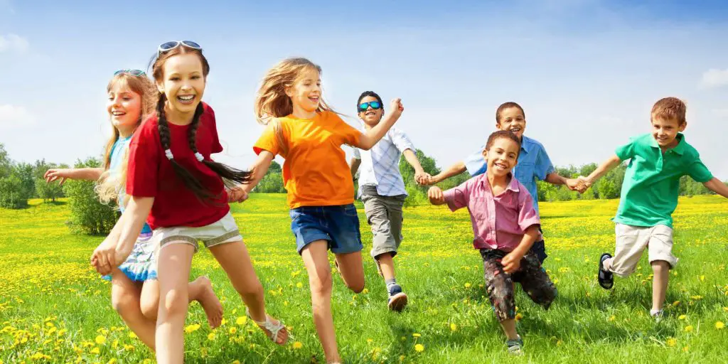 Juegos fáciles para niños ¡Ideas divertidas para cualquier ocasión y lugar!