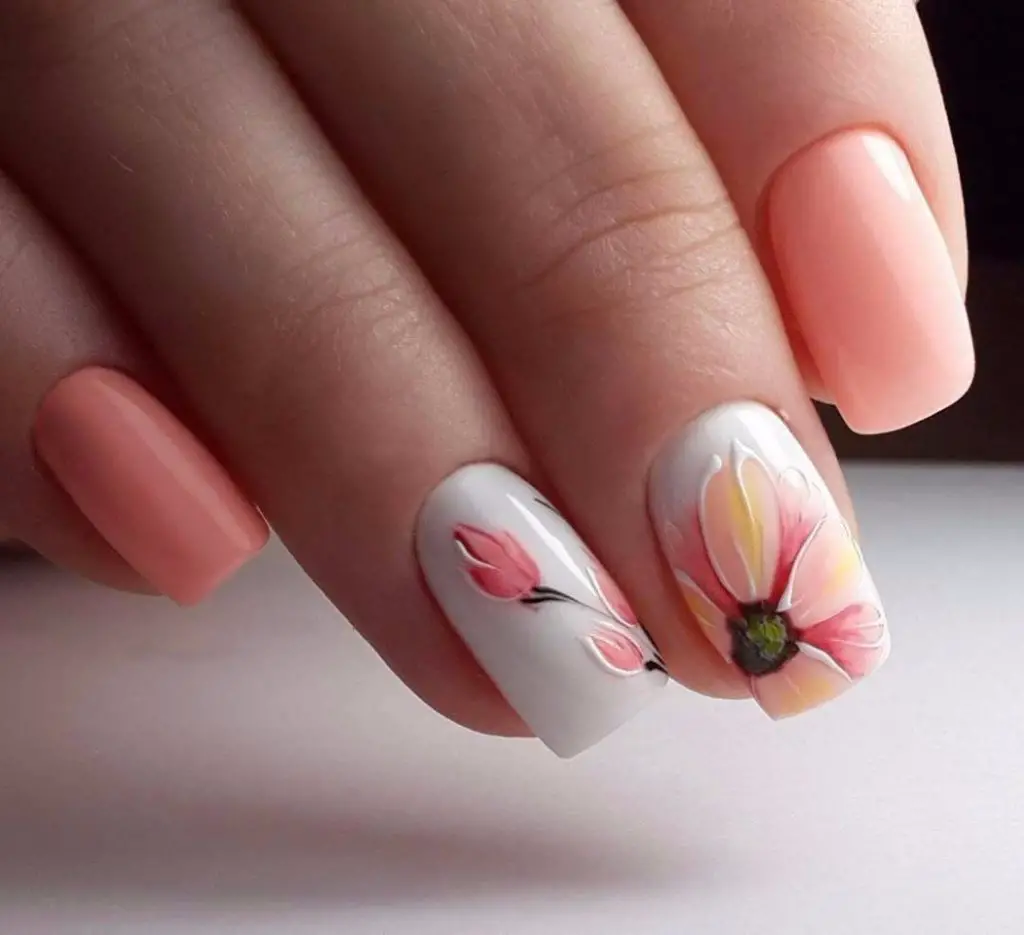 Uñas color coral con diseños bonitos y fáciles llenos de color