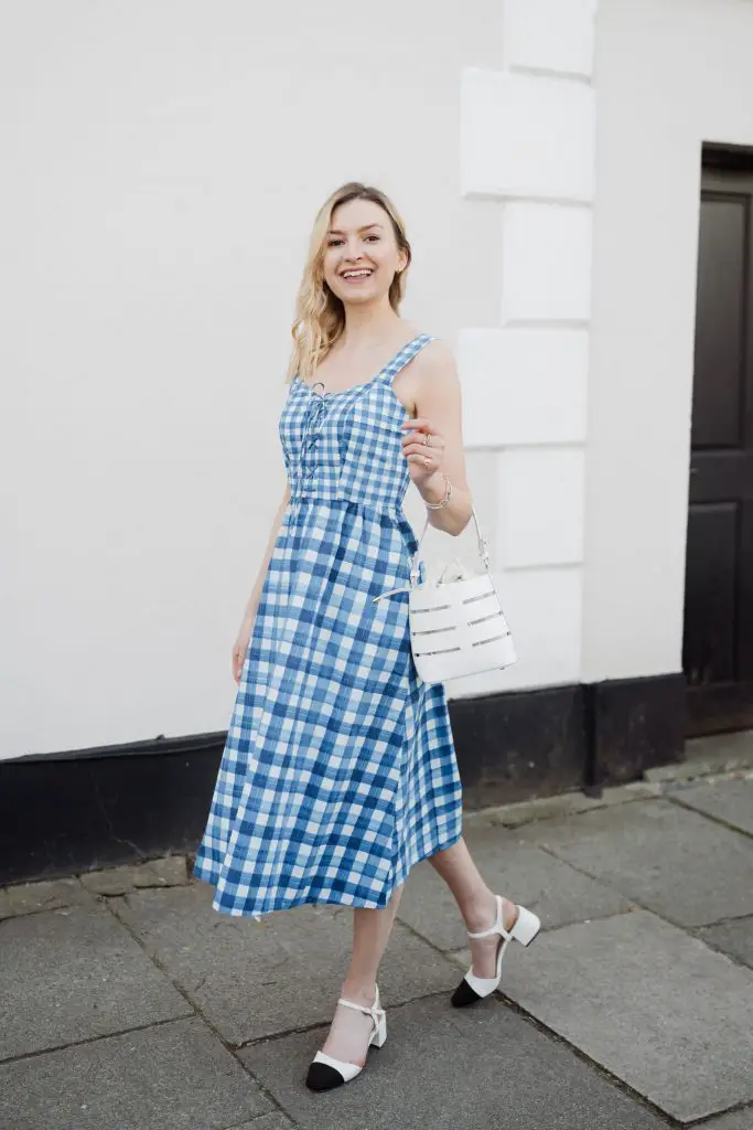 Outfits con vestidos de primavera que te van a enamorar