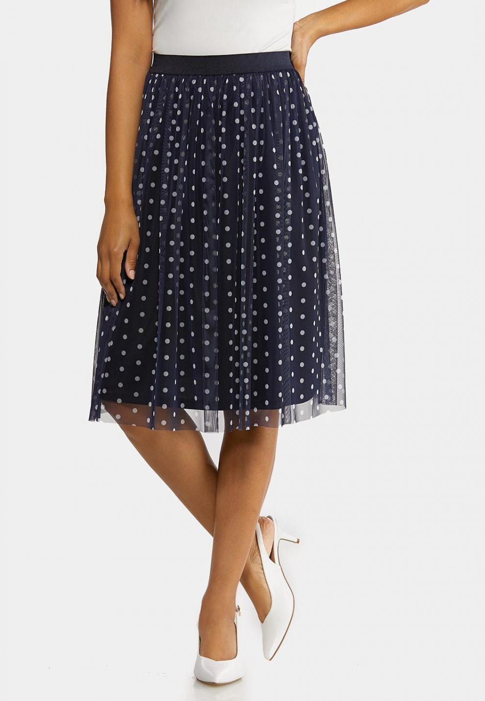 Falda azul marino: Un estilo para chicas clásicas (pero no aburridas)