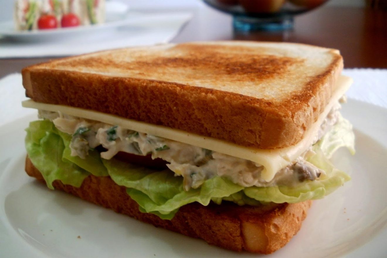 Sándwich saludables con ingredientes deliciosos y ligeros