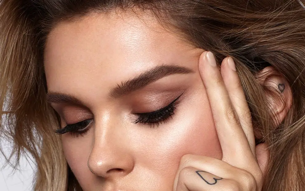 Cejas arqueadas: Pasos para lograr un diseño más natural a tu rostro