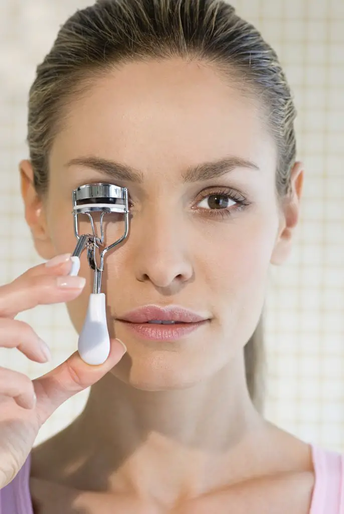 ¿Cómo alargar las pestañas? +9 Trucos efectivos y sin extensiones