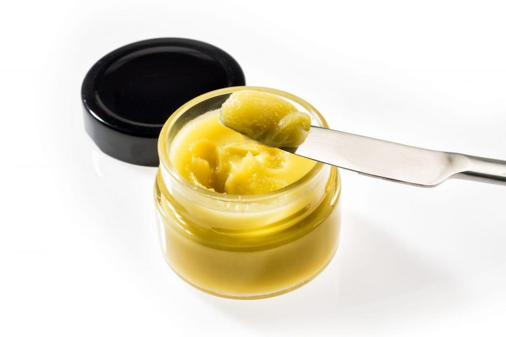 Uñas rojas decoradas: Diseños coquetos, llamativos y elegantes