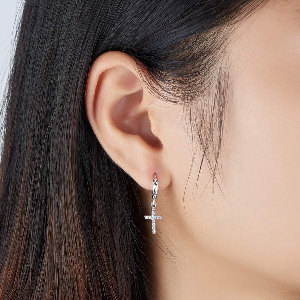 +20 Aros con cruz para looks unisex