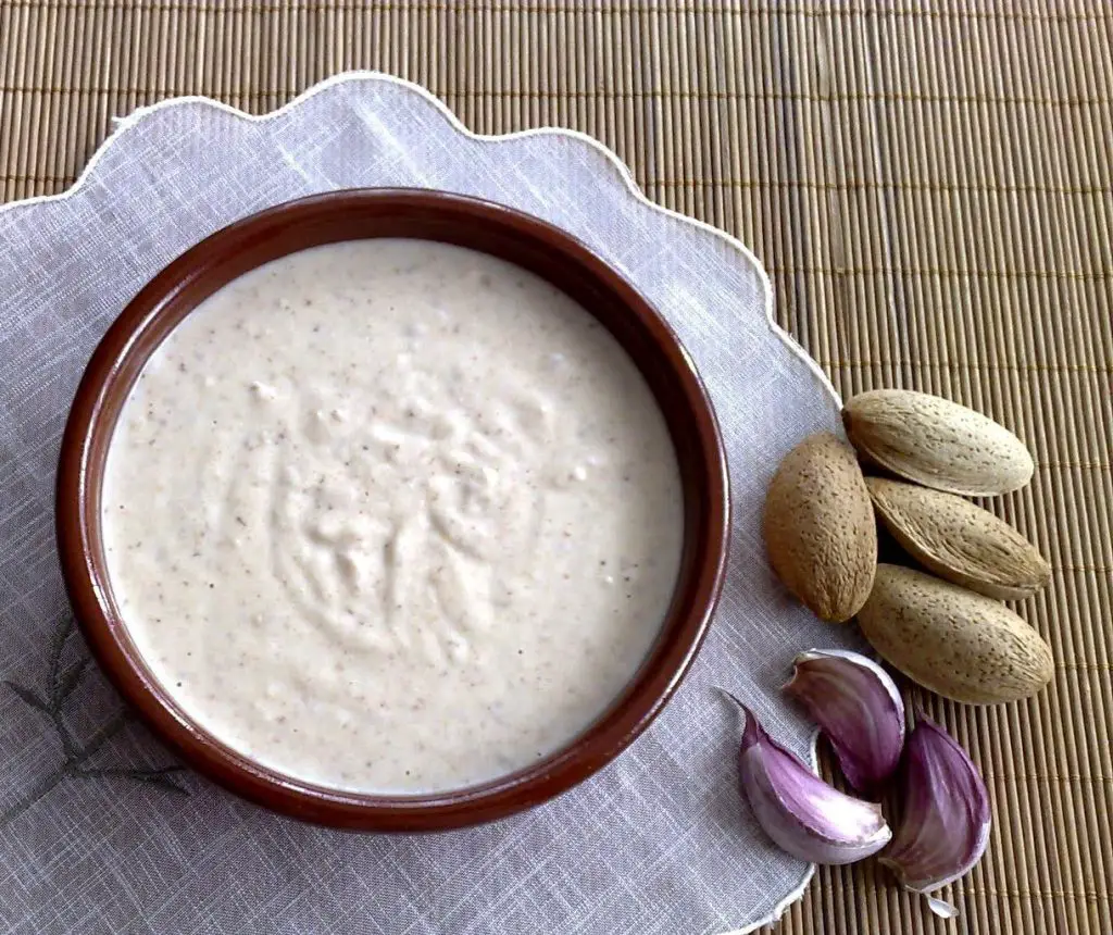 Combinaciones (muy ricas) para preparar salsa de ajo