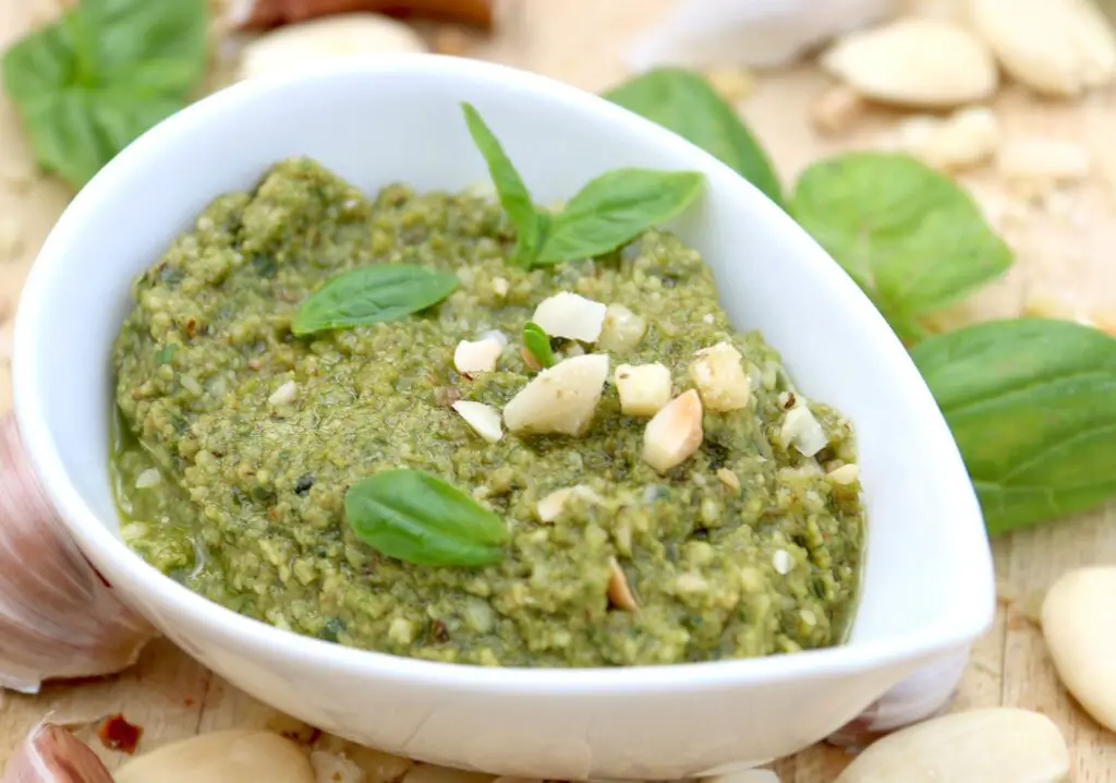 +13 Salsas con albahaca deliciosas para pastas, carnes y ensaladas
