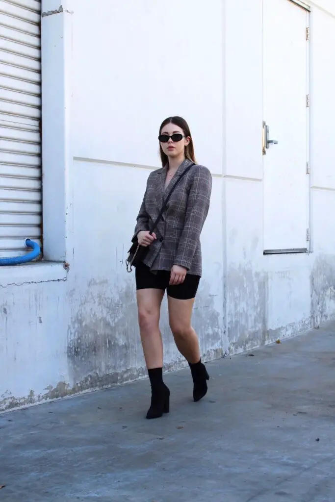 Outfits con Short de licra que tienes que probar este 2021 (y cómo se ...