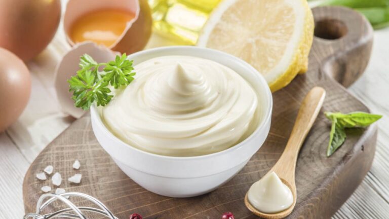 Salsa con base de mayonesa: 17 Aderezos caseros para todo tipo de ...