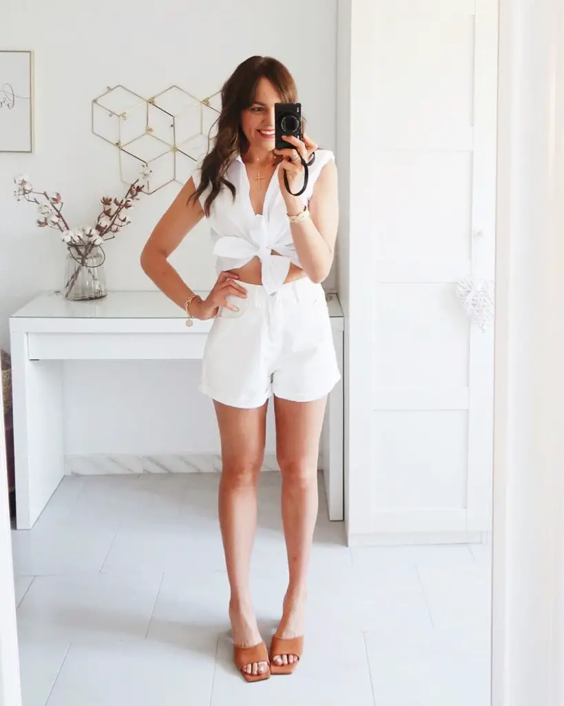 ¿Cómo combinar un short blanco de mujer? Ideas y looks para todos los ...