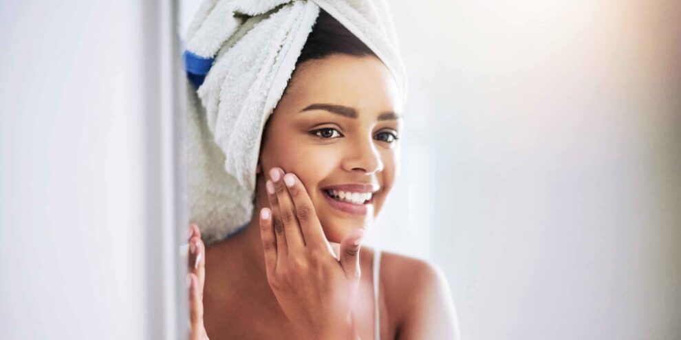 ¿Cómo limpiar la cara? Pasos y consejos para lucir un cutis joven y ...