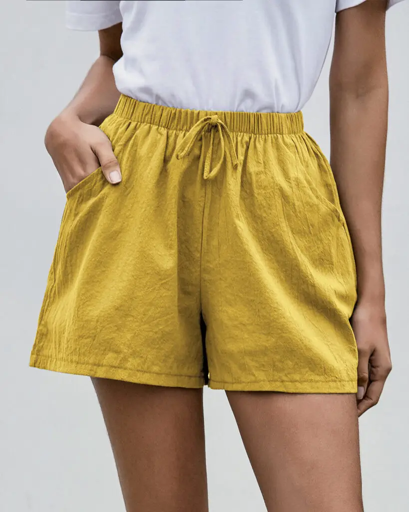 +21 Looks con shorts retro que resaltan la figura