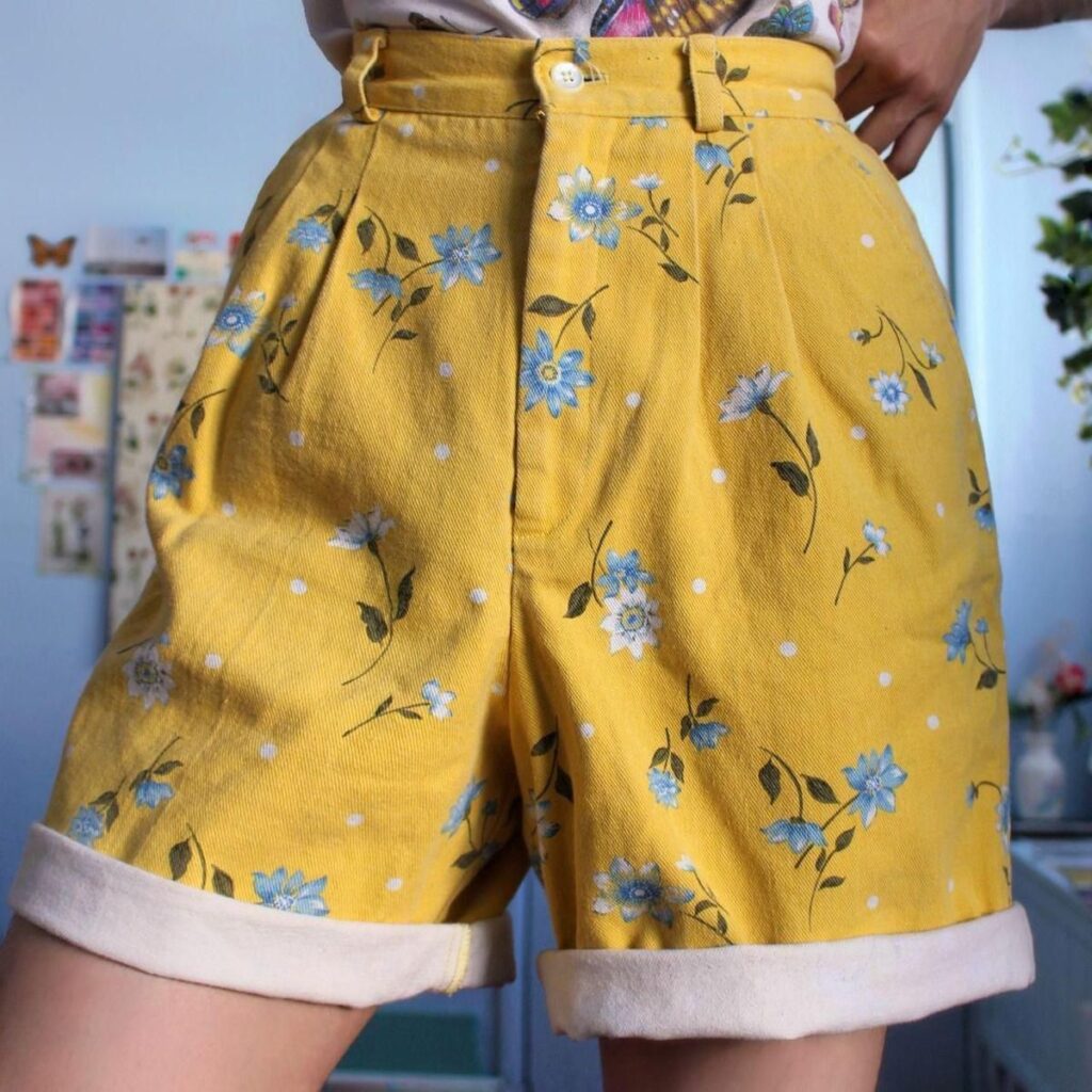 +21 Looks con shorts retro que resaltan la figura
