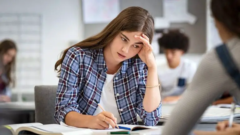 ¿Cuáles son características de la pubertad y qué cambios conlleva?