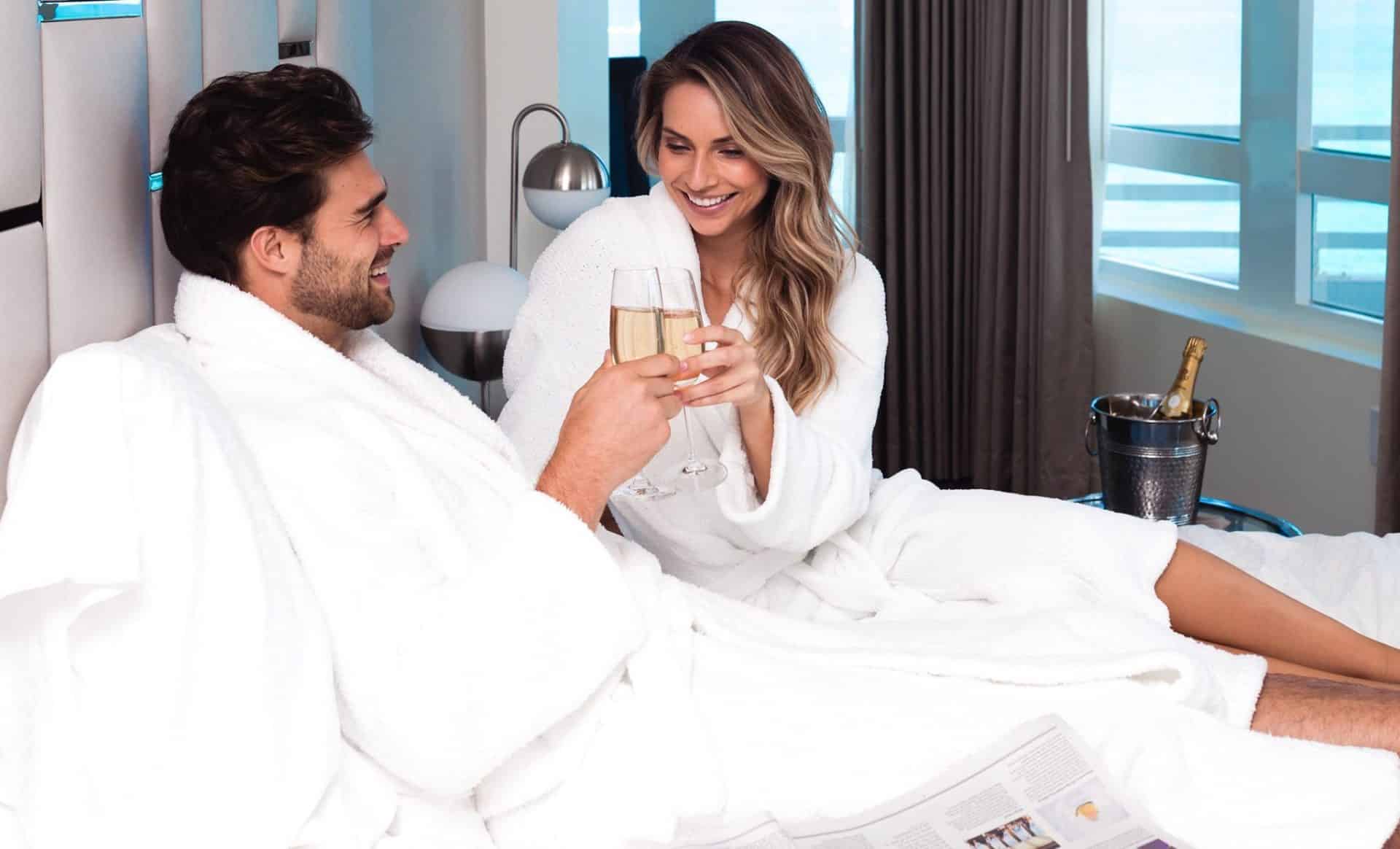 Ideas Para Una Noche Romántica En Un Hotel