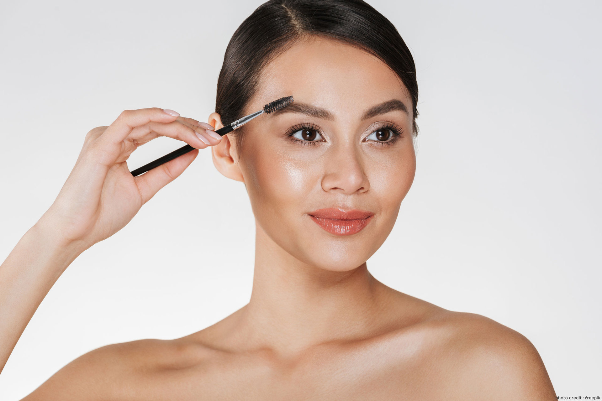 Cejas arqueadas: Pasos para lograr un diseño más natural a tu rostro